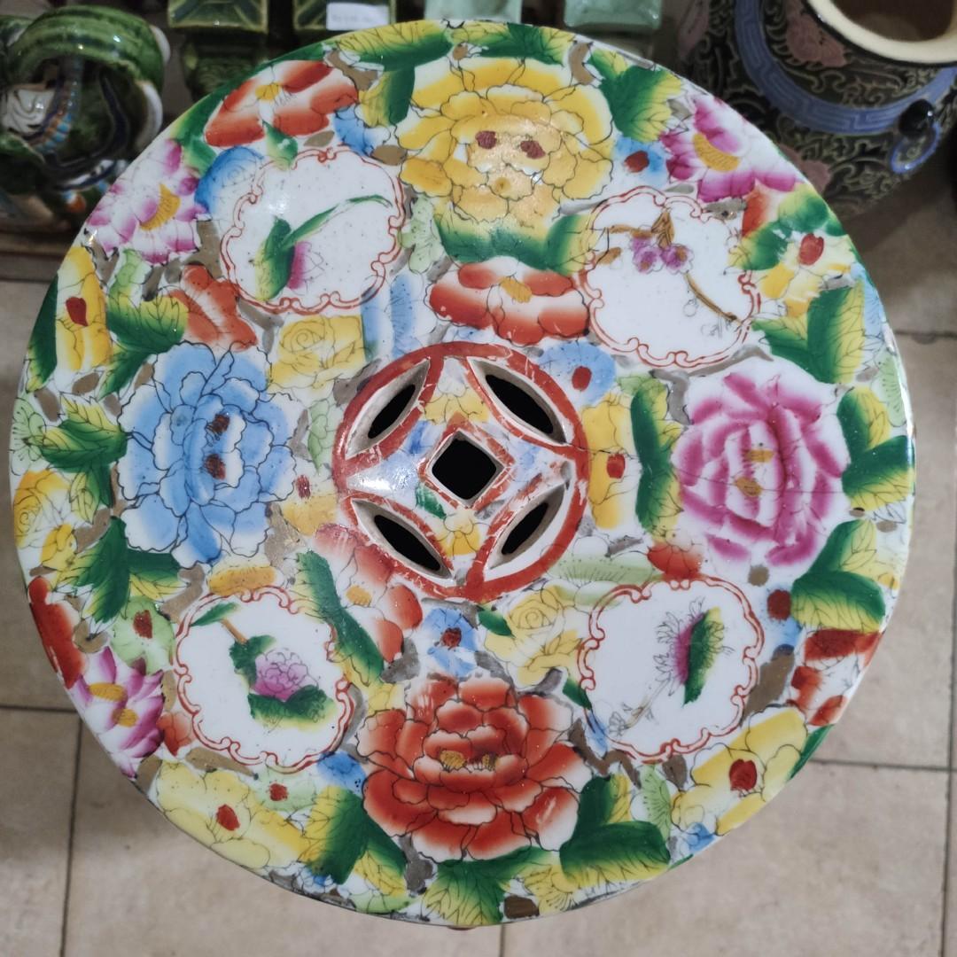 Guci Duduk Keramik Motif Bunga 45cm ada Retak / Barang Antik Tua Kuno ...