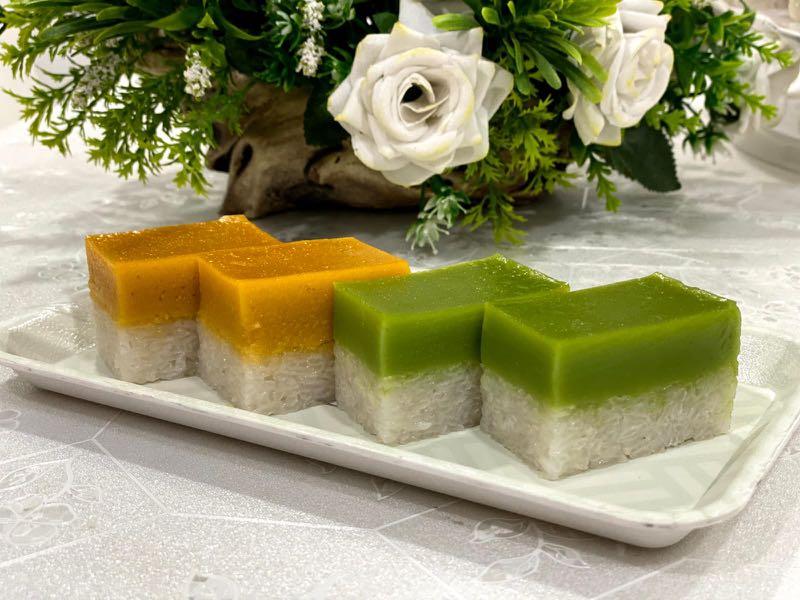 Kueh Putri Salat Durian / Pandan, Food & Drinks, Baked Goods on Carousell