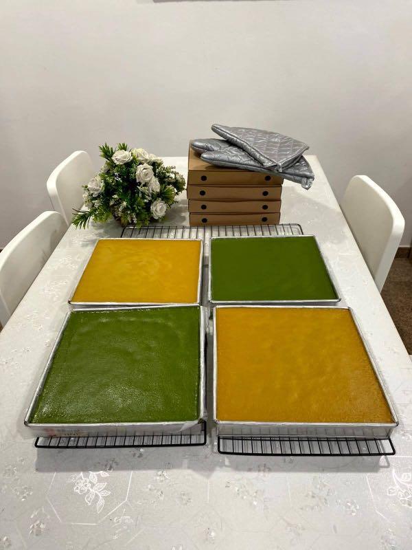 Kueh Putri Salat Durian / Pandan, Food & Drinks, Baked Goods on Carousell