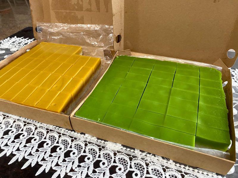 Kueh Putri Salat Durian / Pandan, Food & Drinks, Baked Goods on Carousell