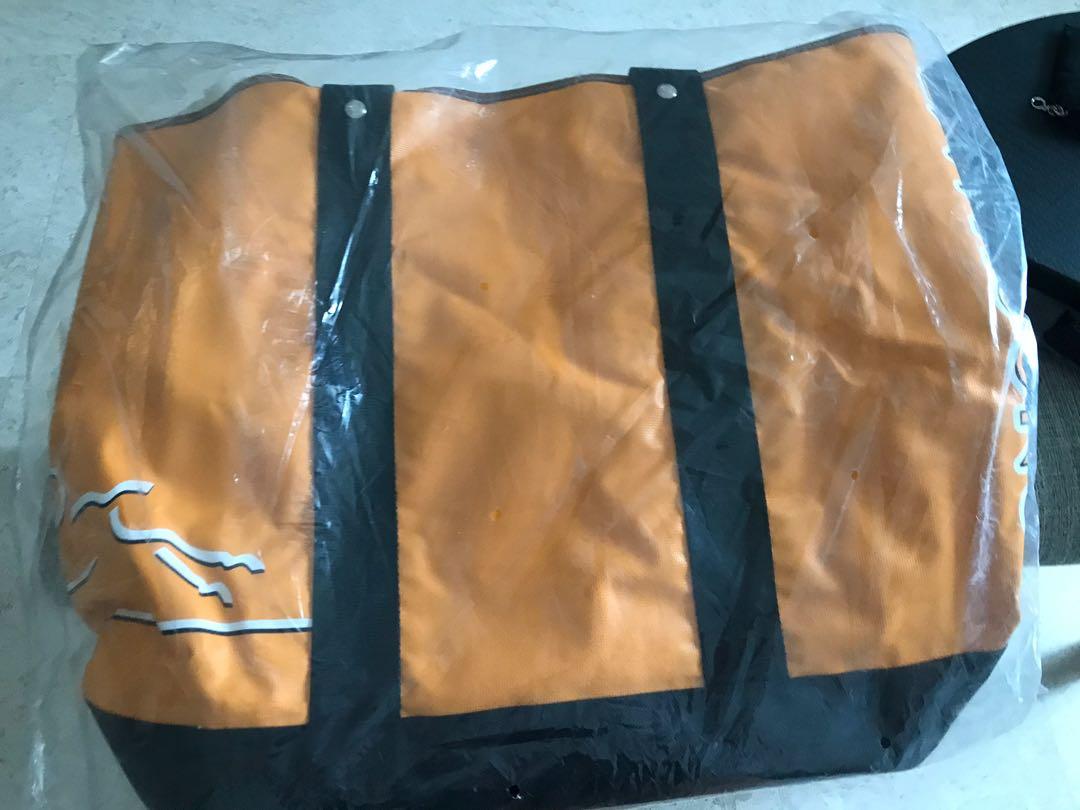 Longchamp beach XXl bag, Luxury, Bags & Wallets on Carousell