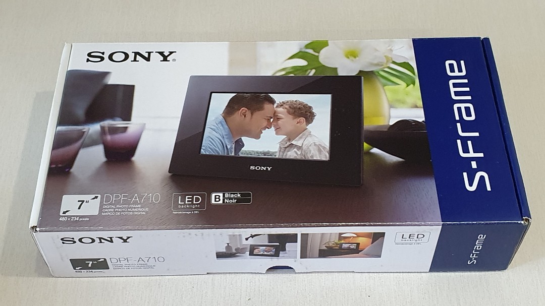 Sony Digital Photo Frame DPF-A710, Furniture & Home Living, Home Decor ...