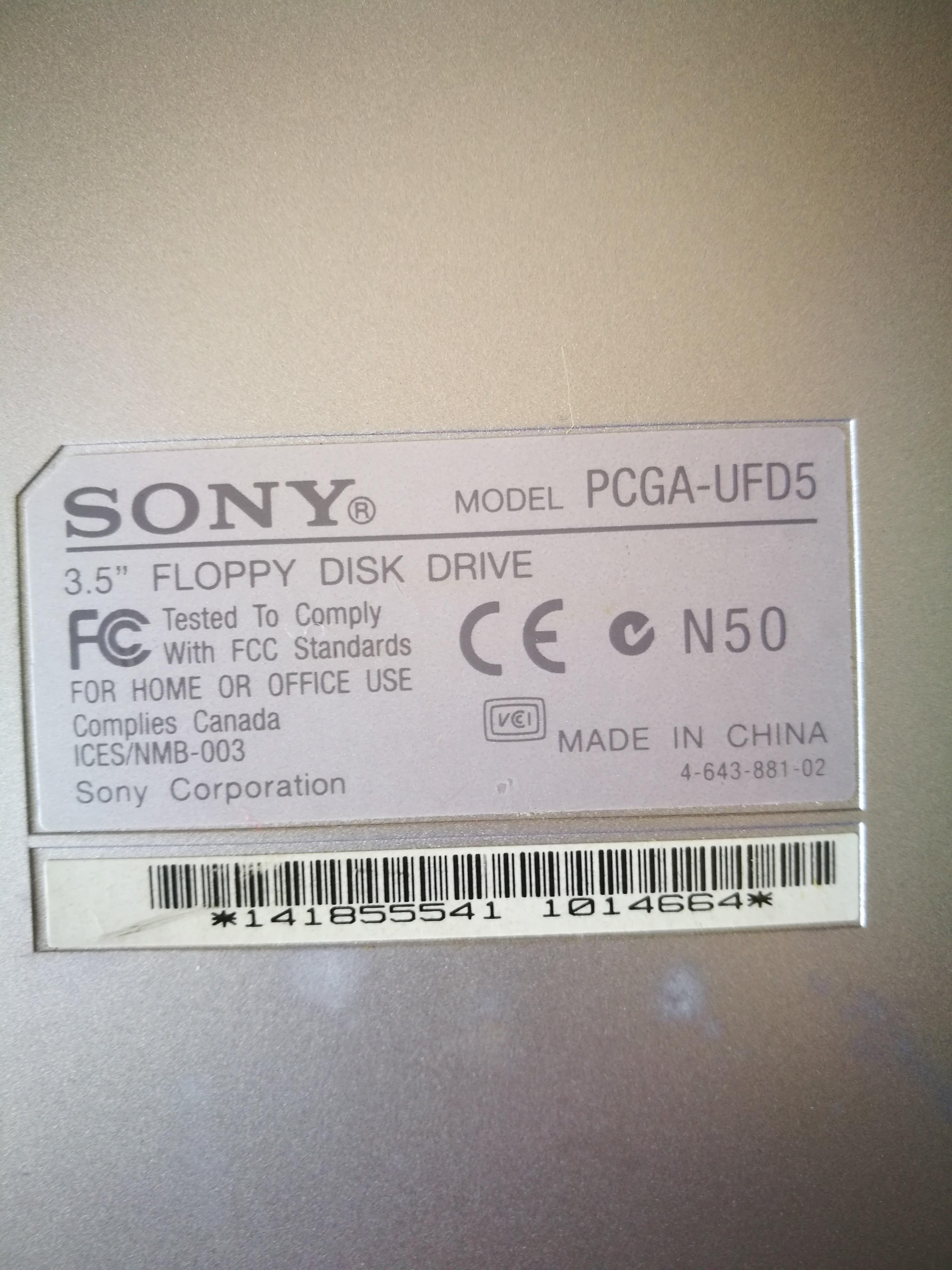 SONY VAIO 3.5 inch floppy drive, 電腦＆科技, 電腦周邊及配件, 硬碟及儲存器 - Carousell