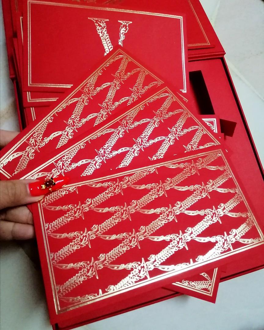 Versace last year 2020 collection red packet, Luxury, Accessories on ...