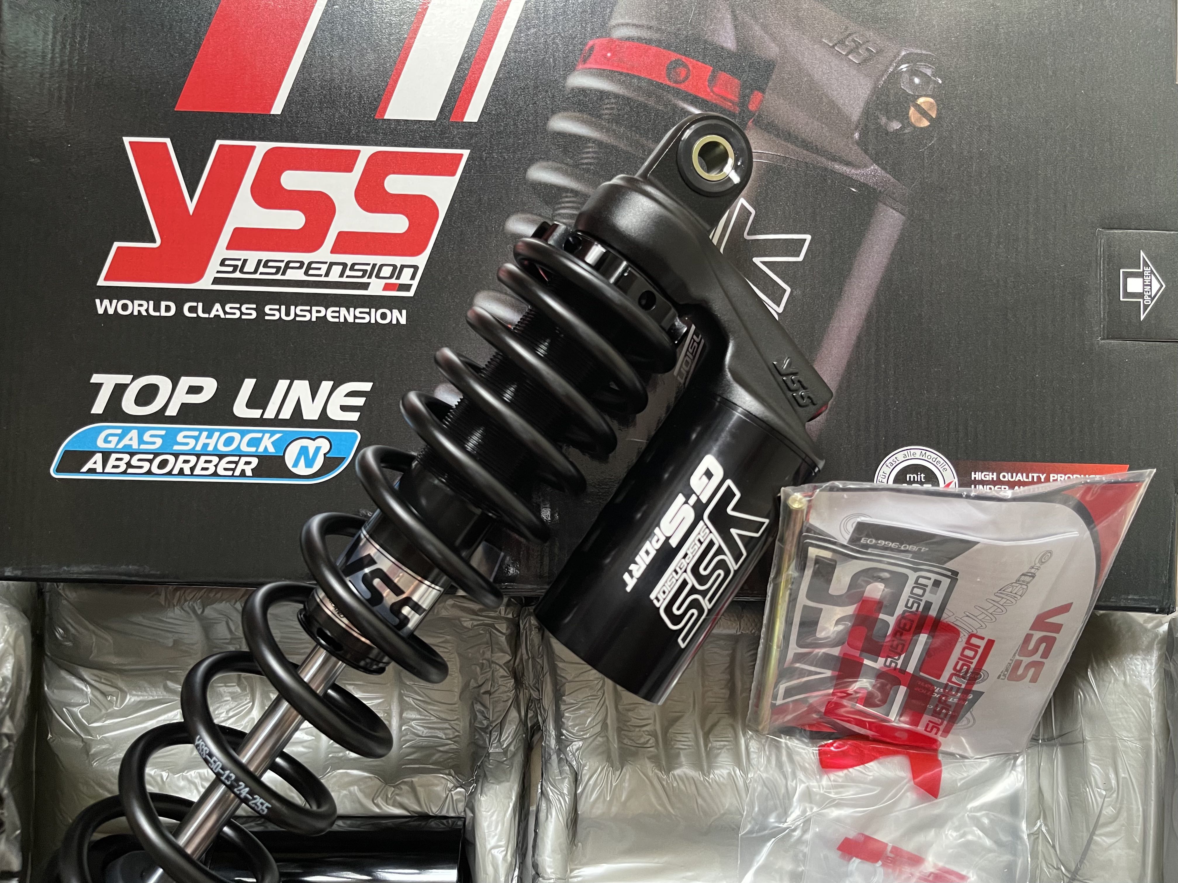 Xmax Yss g-sport (all black edition), Motorcycles, Motorcycle ...