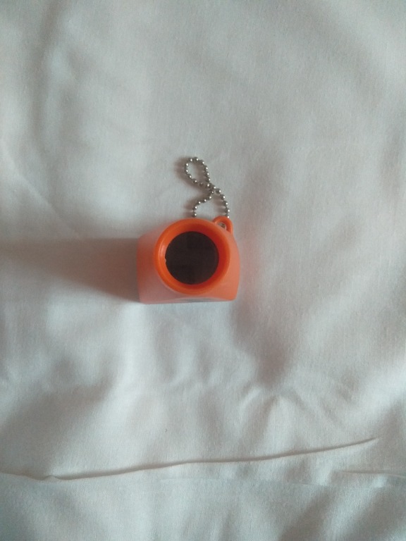 Amsler Grid Inside The Keychain, Hobbies & Toys, Stationery & Craft ...