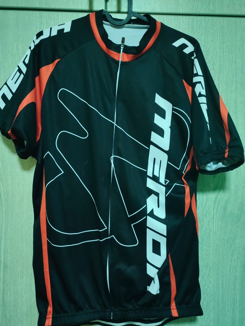 Merida cycling jersey, Men's Fashion, Activewear on Carousell