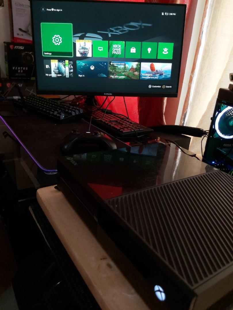 Used Xbox One 500GB, Video Gaming, Video Game Consoles, Xbox on Carousell