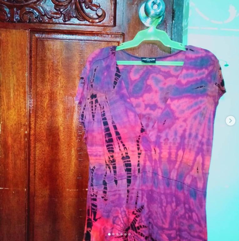v-shape funky top, Women's Fashion, Tops, Sleeveless on Carousell