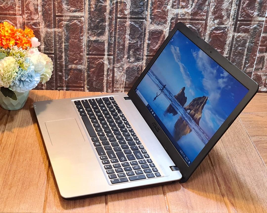 ASUS SonicMaster x540UPR i7 8th Gen CoffeeLake 8Gb Ram 240Gb Ssd AMD ...