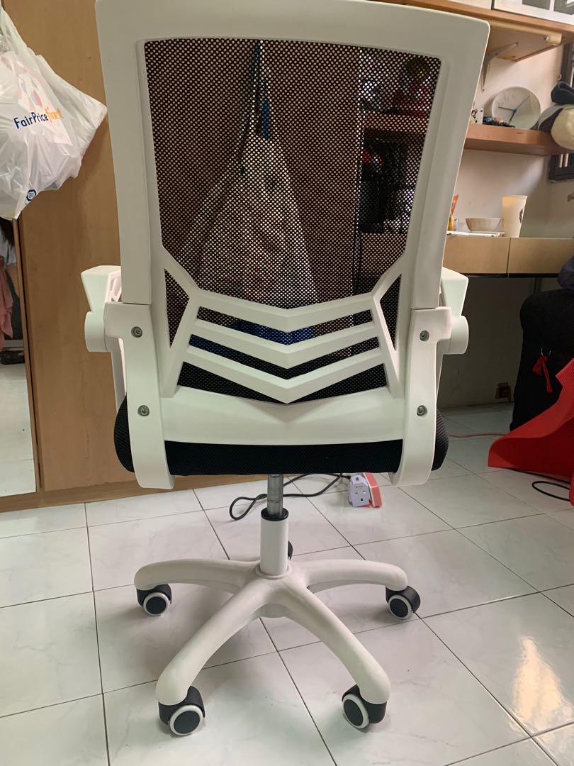 Fortytwo Desk office chair, Furniture & Home Living, Furniture, Chairs ...