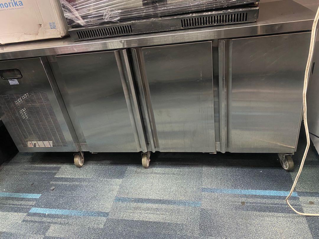 Kinco Showcase/3 Door Counter Chiller/ Fridge/Refrigerator 1800 x 550 x ...