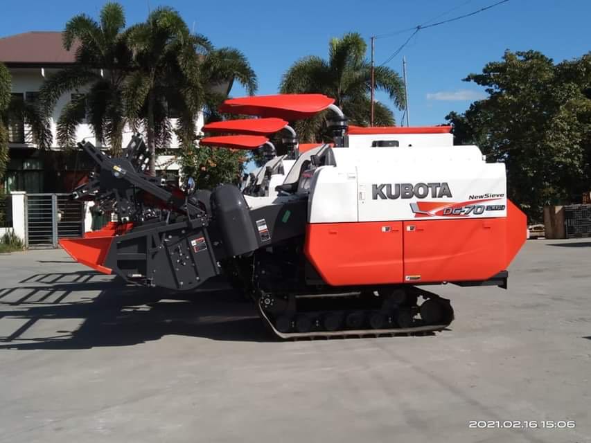 Kubota Combine harvester dc70 new sieve, Special Vehicles, Heavy ...