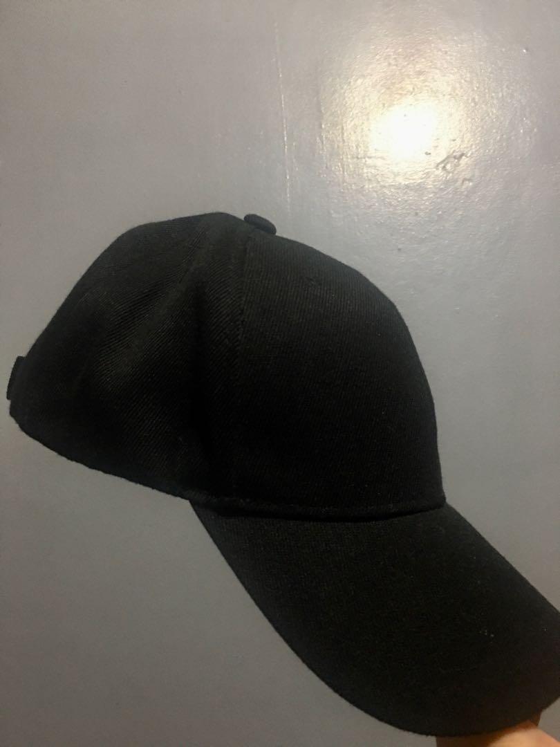 Plain black cap, Women's Fashion, Watches & Accessories, Hats & Beanies ...