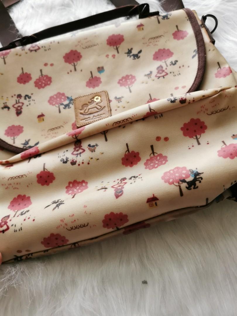 Taiwan Uma Hana 3 way bag, Women's Fashion, Bags & Wallets, Cross-body Bags on Carousell