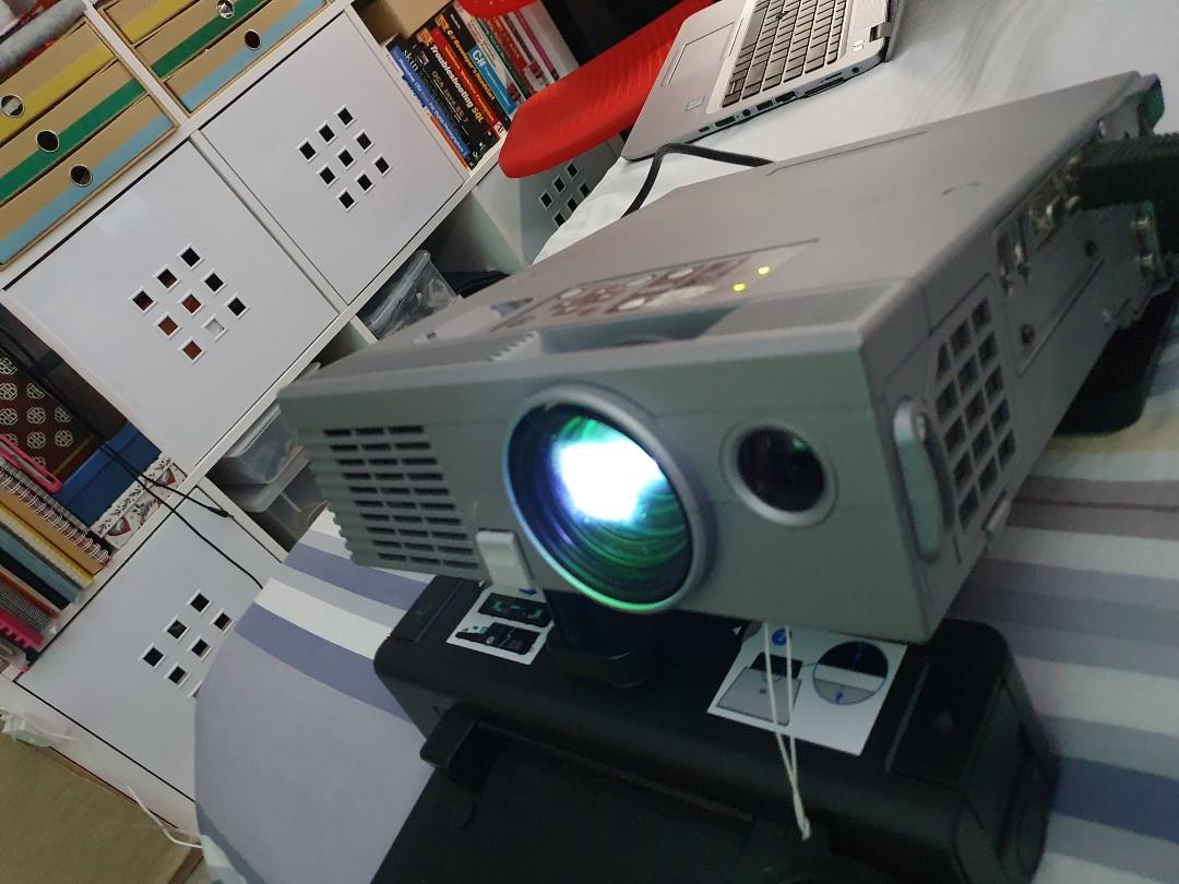 Vintage Mitsubishi Projector LVP-70U 1100 Lumens, Electronics, Others ...