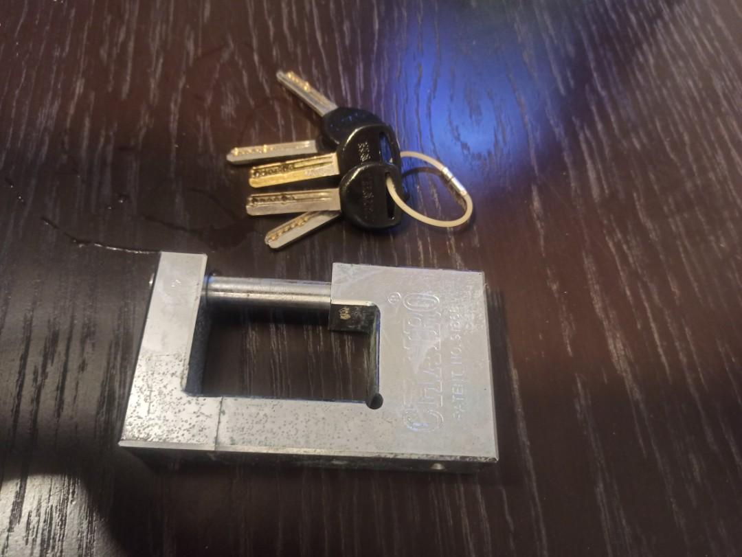 Chairo HDB metal gate padlock, Everything Else on Carousell