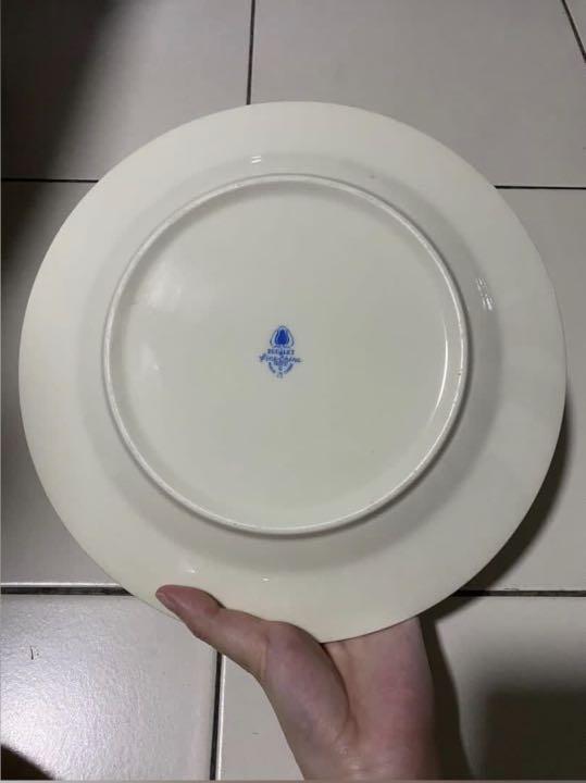 Gold Lined Plates, Furniture & Home Living, Kitchenware & Tableware ...