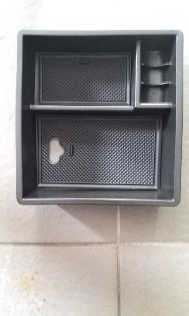 Arm Rest Tray Toyota Hilux 2012, Auto Accessories on Carousell