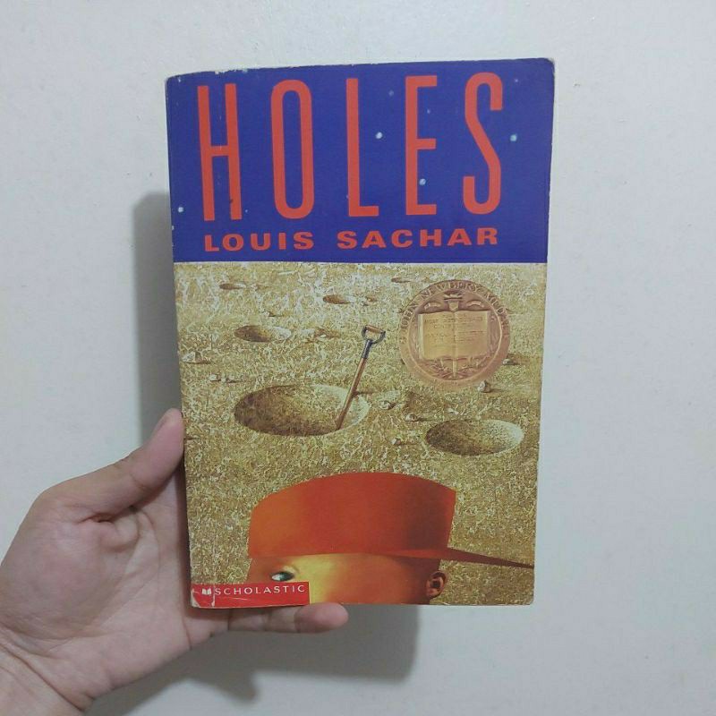 HOLES by Louis Sachar, Hobbies & Toys, Books & Magazines, Children's ...