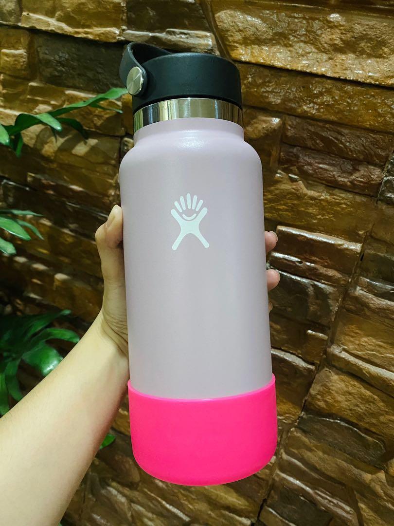 Hydro flask silicone boot, Hobbies & Toys, Travel, Travel Essentials ...