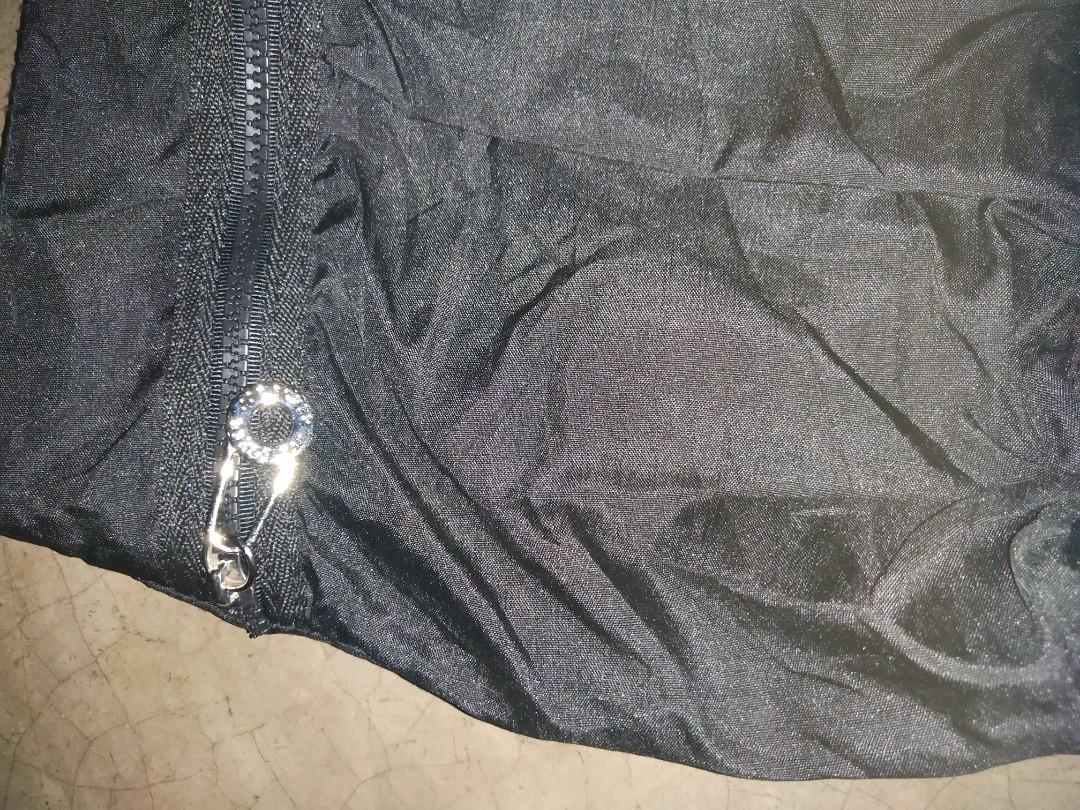 joe boxer sling bag, Women's Fashion, Bags & Wallets, Cross-body Bags ...