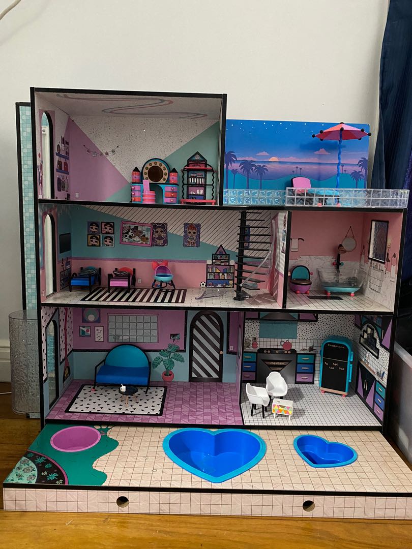 LOL surprise house, Hobbies & Toys, Toys & Games on Carousell