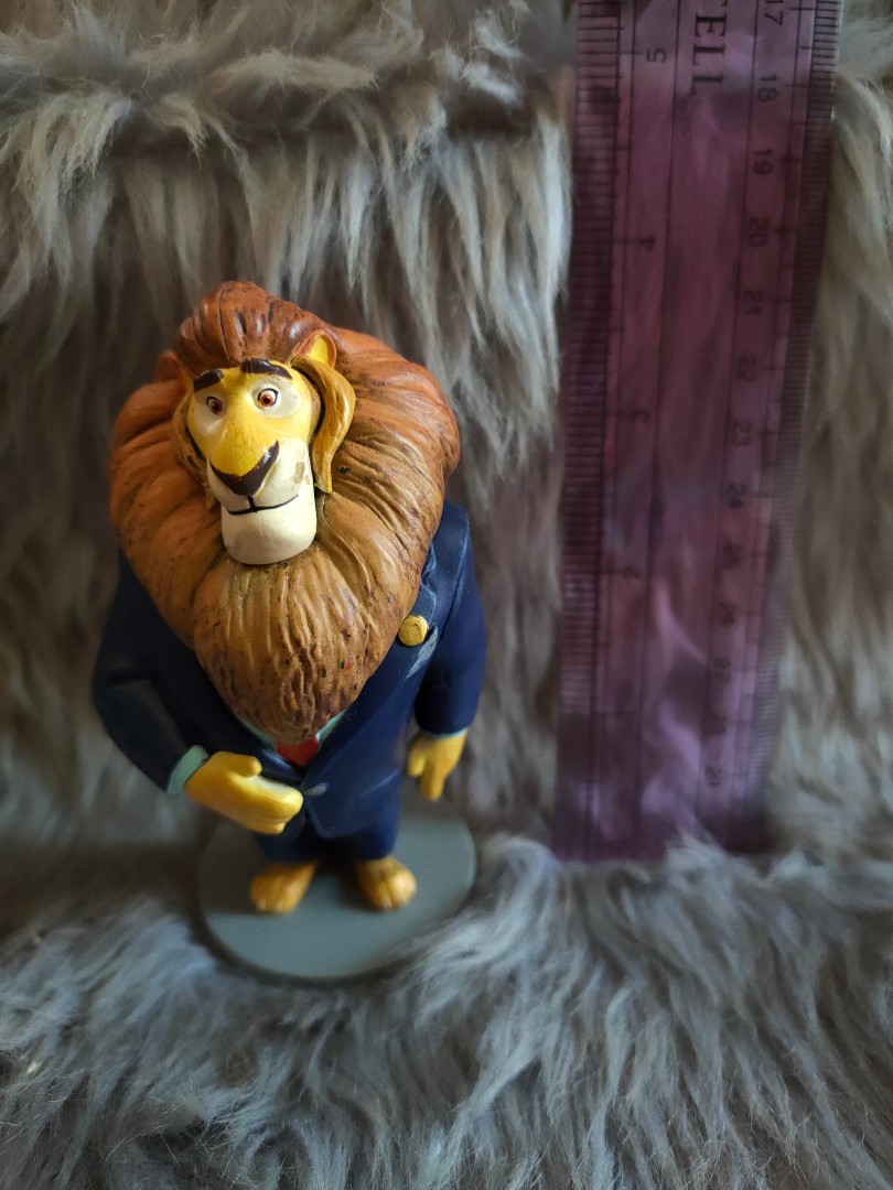Mayor Lionheart from Zootopia, Hobbies & Toys, Toys & Games on Carousell