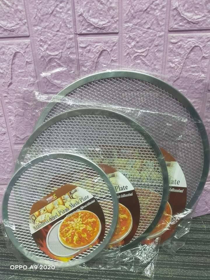 PIZZA MESH TRAY, Furniture & Home Living, Kitchenware & Tableware ...