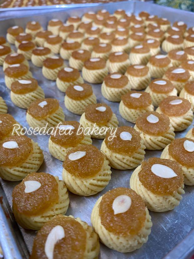 Premium bite pineapple tarts sepit, Food & Drinks, Homemade Bakes on ...