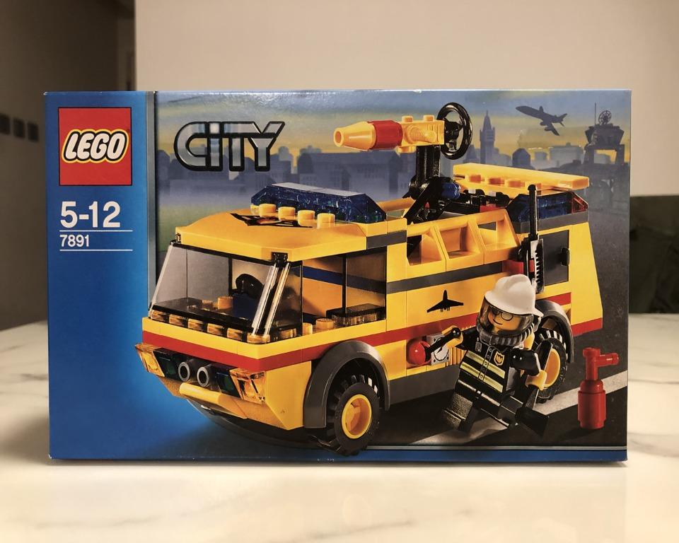 全新 LEGO 7891 City - Airport Firetruck, 興趣及遊戲, 玩具 & 遊戲類 - Carousell