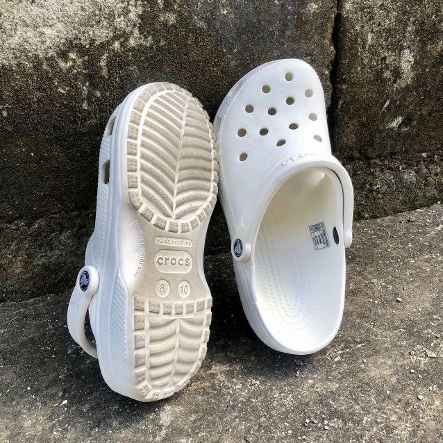 Classic White Crocs Sandals UNISEX beach sandals, Women's Fashion ...