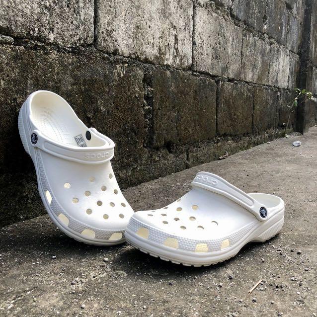 Classic White Crocs Sandals UNISEX beach sandals, Women's Fashion ...