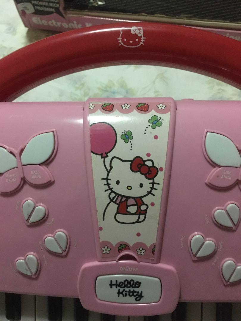 Hello Kitty electronic piano, Hobbies & Toys, Toys & Games on Carousell