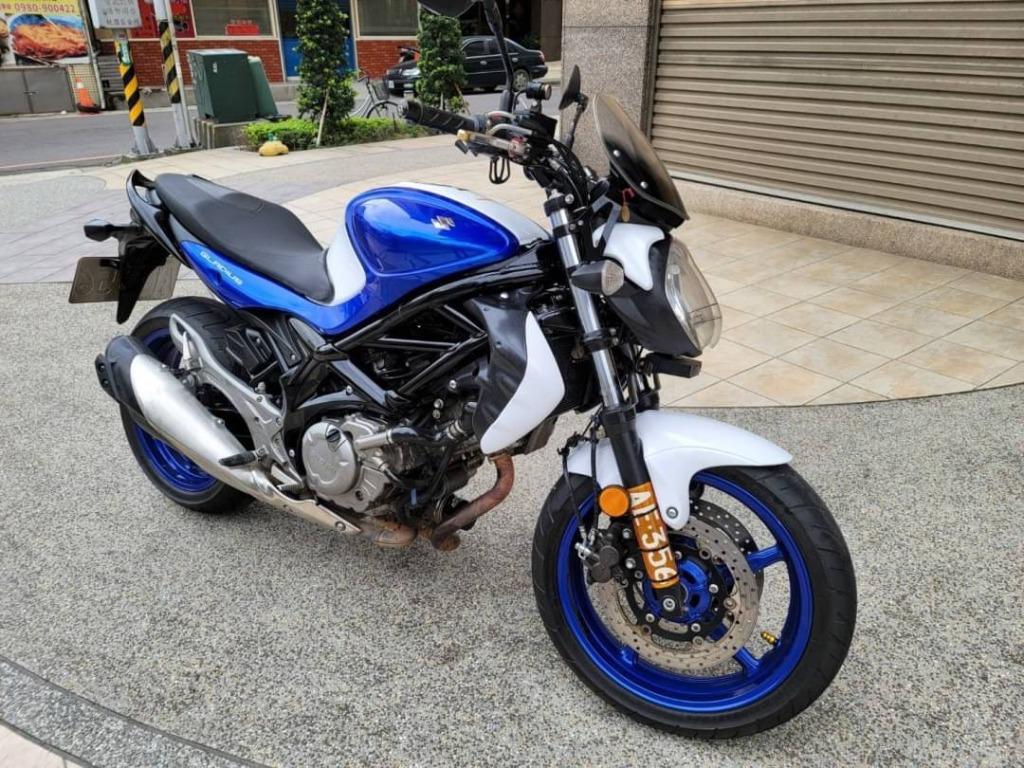 SUZUKI SFV650 ABS 短刀 低座高, 機車, 重機在旋轉拍賣