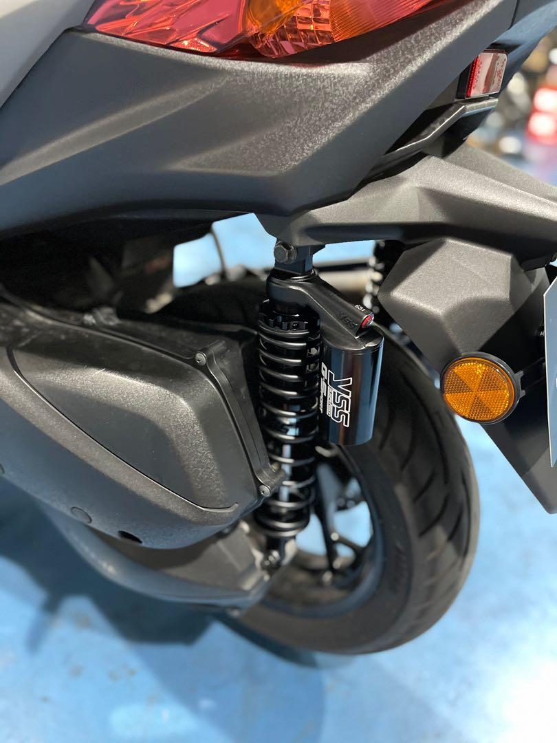 Xmax Yss g-sport (all black edition), Motorcycles, Motorcycle ...