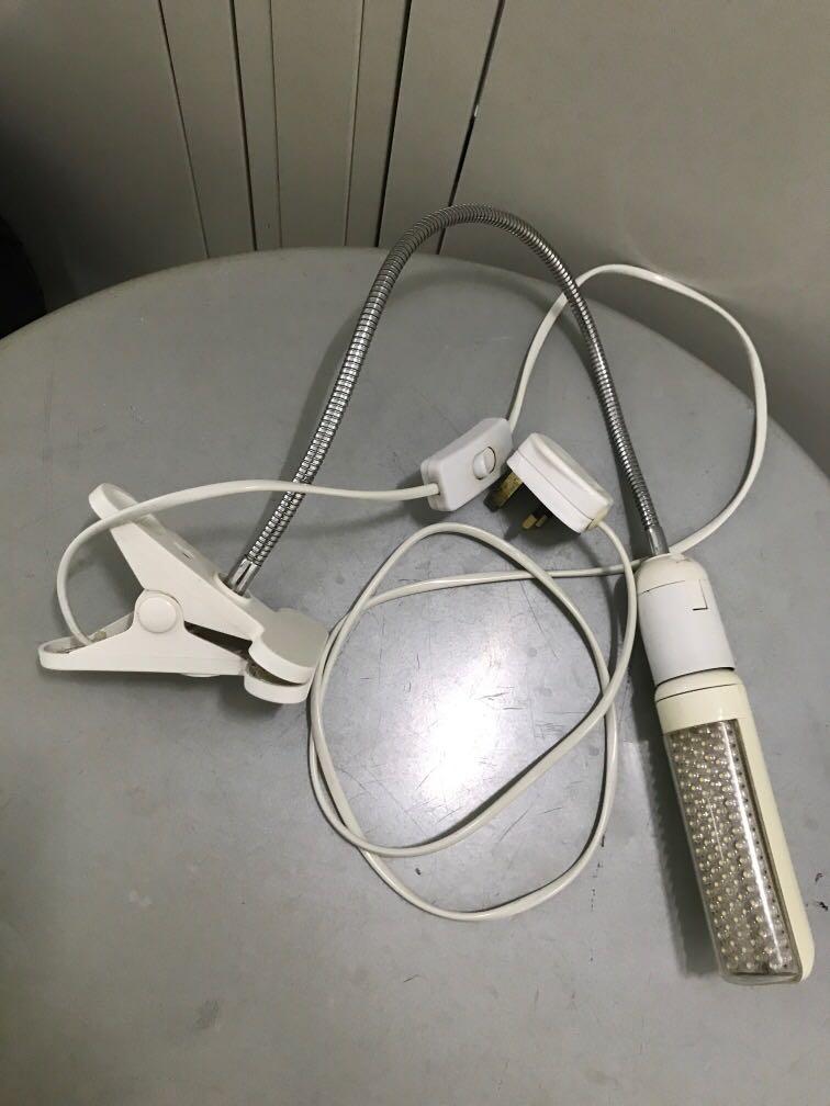 Clamp Lamp(warm Light)夾燈（黃光）, 傢俬＆家居, 燈飾及風扇, 燈飾 - Carousell