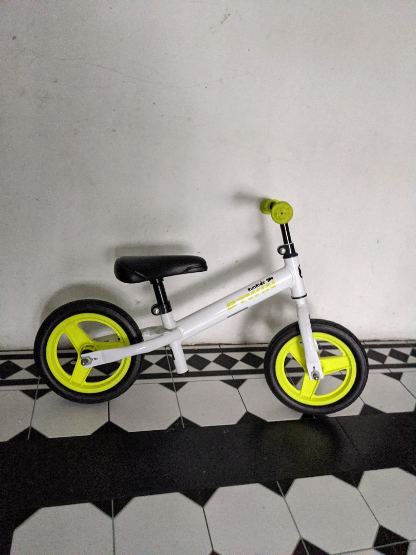 Decathlon balance bike, Babies & Kids, Toys & Walkers on Carousell