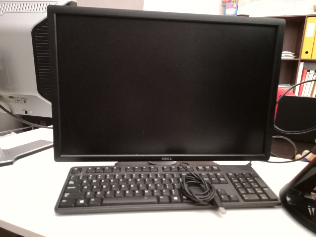 Dell 24 inch monitor + keyboard, Computers & Tech, Parts & Accessories ...