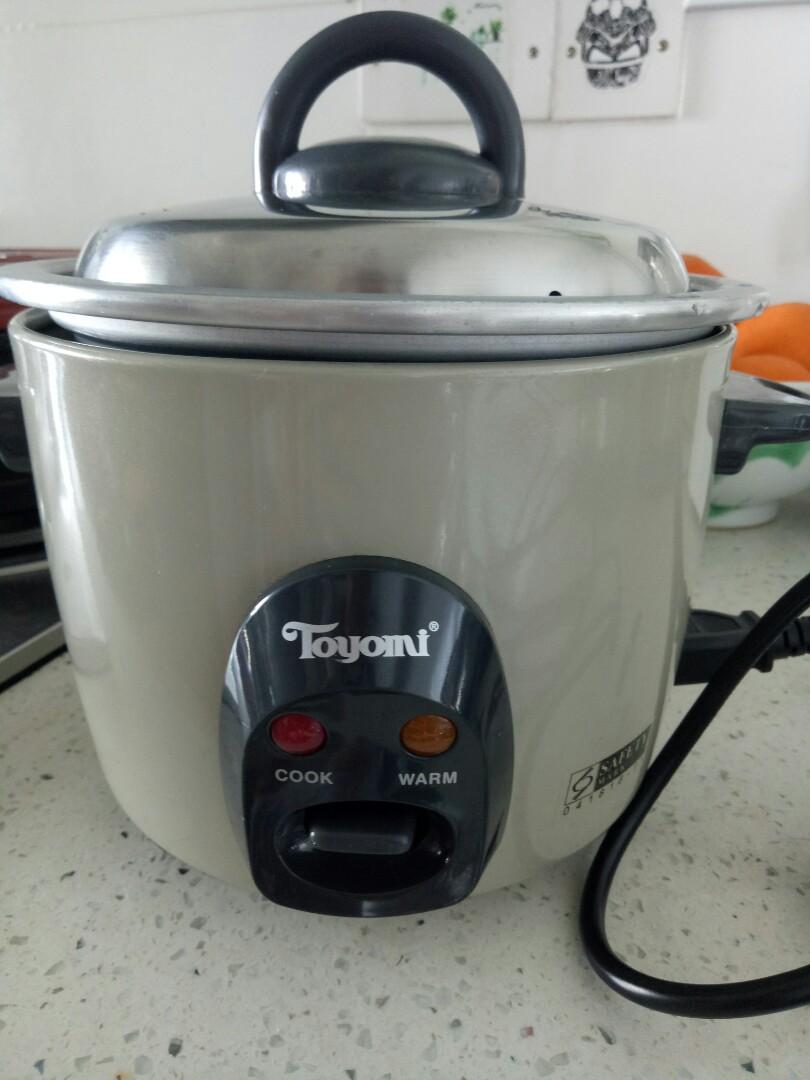 Toyomi electronic 0.4 L Rice Cooker, TV & Home Appliances, Kitchen ...