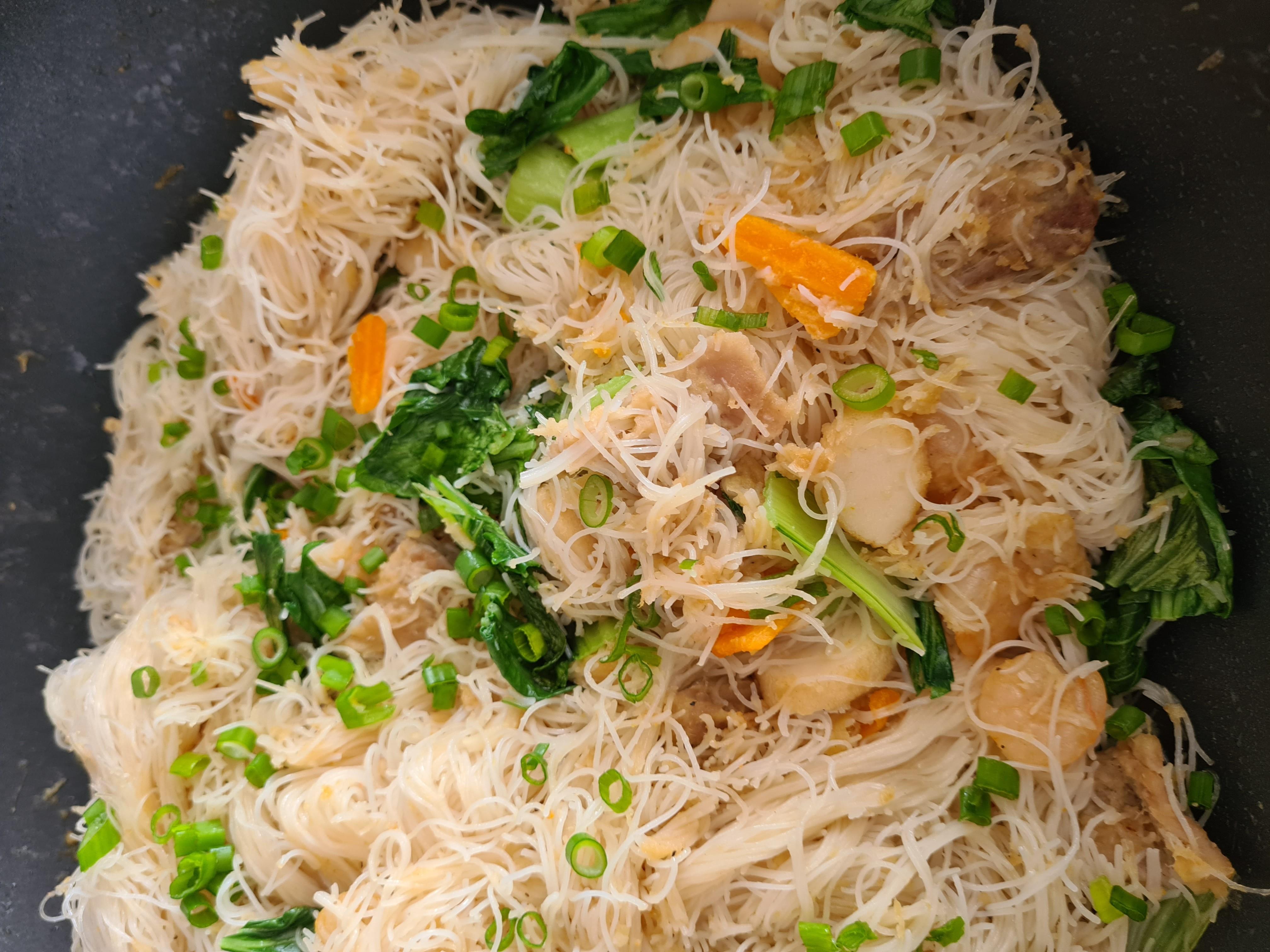 Halal White Bee Hoon, Food & Drinks, Local F&Bs, Halal on Carousell