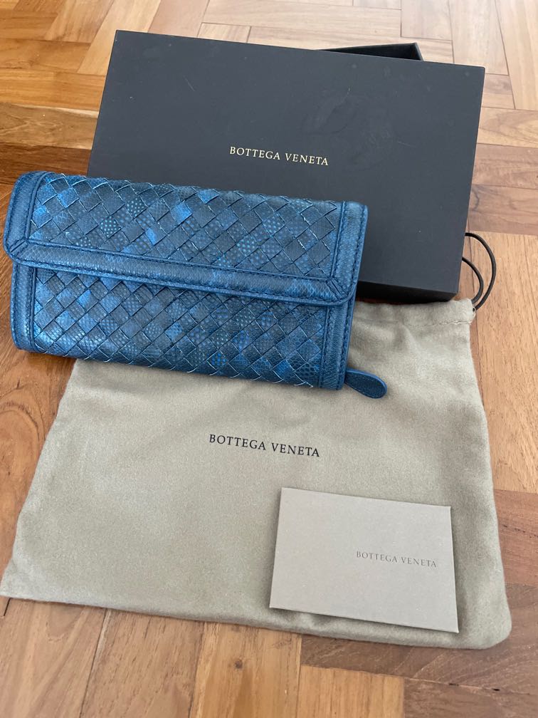 Bottega Veneta Wallet for men, Luxury, Bags & Wallets on Carousell