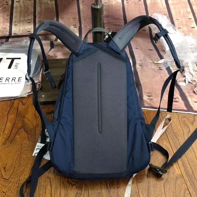 Gregory sketch 22L backpack, Men's Fashion, Bags, Backpacks on Carousell