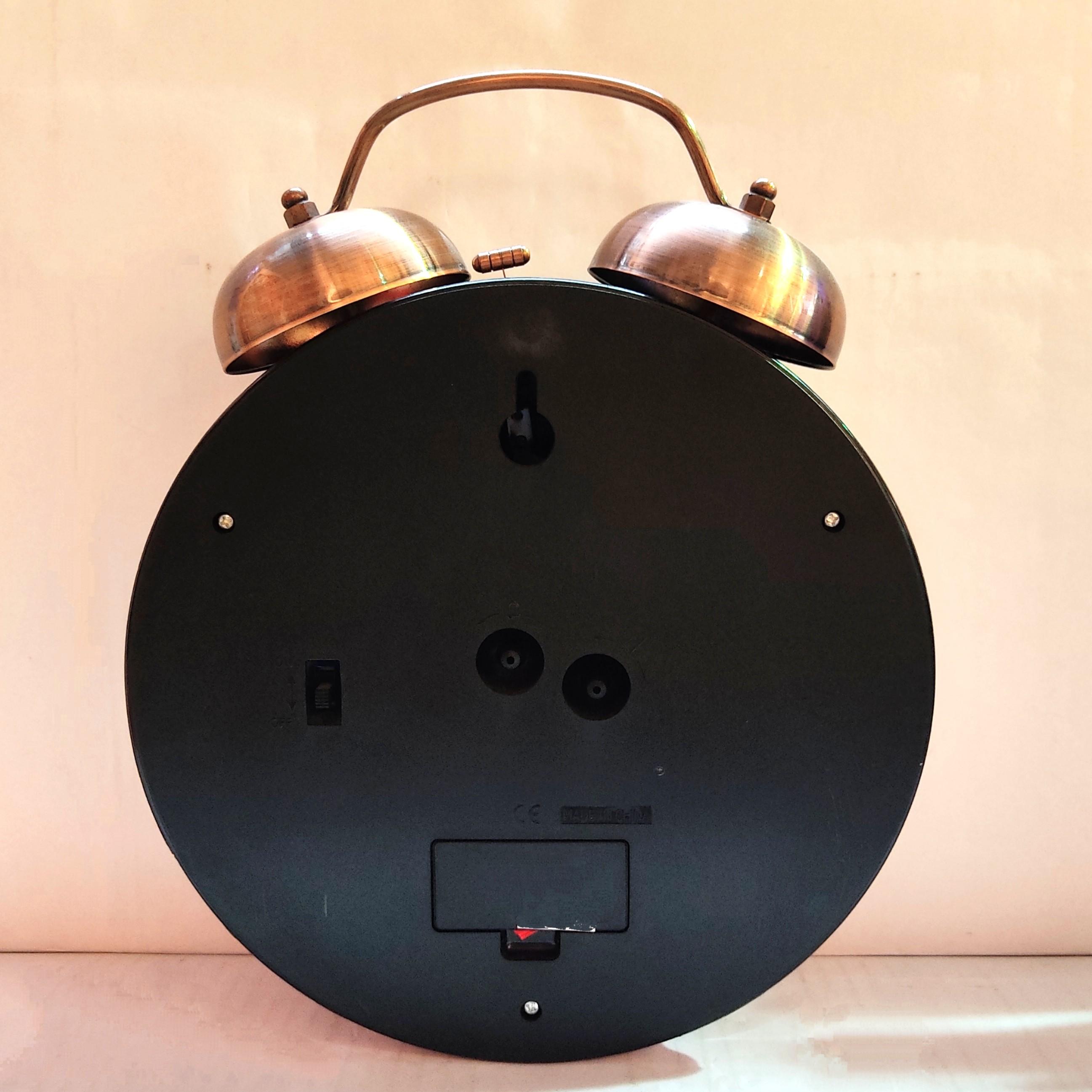 Pork Chop 11" Table Clock, Men's Fashion, Watches & Accessories ...