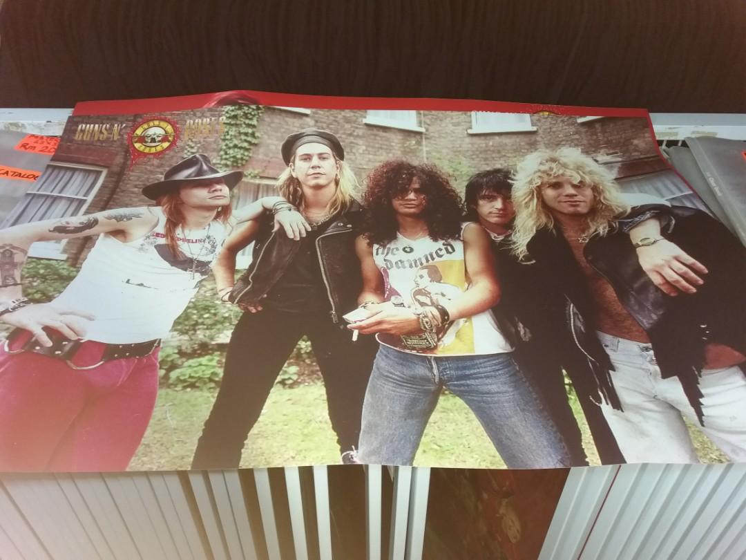 POSTER GUNS N ROSES BAND SAIZ BESAR, Furniture & Home Living, Home ...