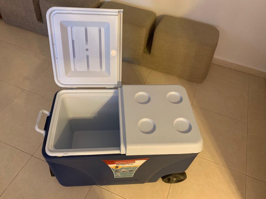 Rubbermaid DuraChill Wheeled Cooler 71L, Everything Else on Carousell