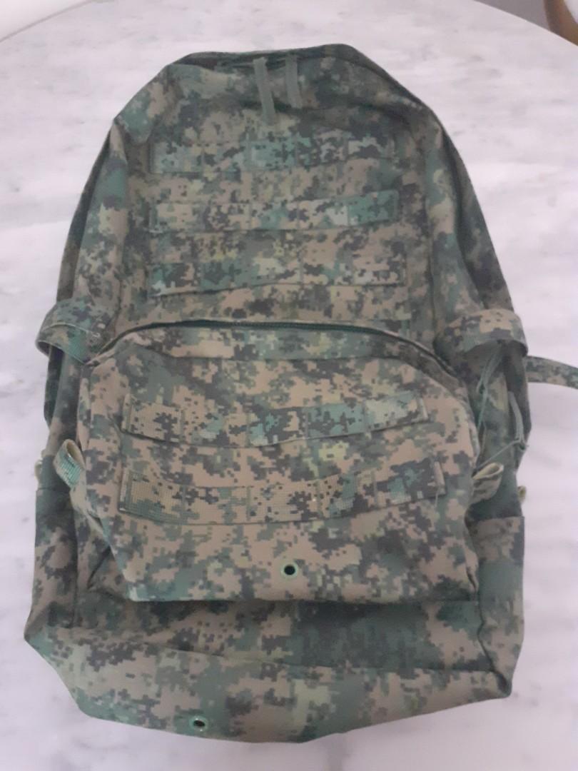 SAF Pixelated backpack, Men's Fashion, Bags, Backpacks on Carousell