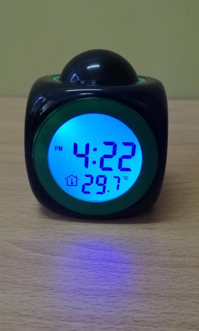 smiggle talking projection clock, Hobbies & Toys, Toys & Games on Carousell