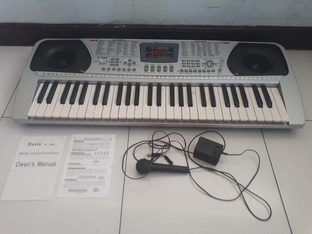Davis Electronic Piano Keyboard, Hobbies & Toys, Music & Media, Musical ...