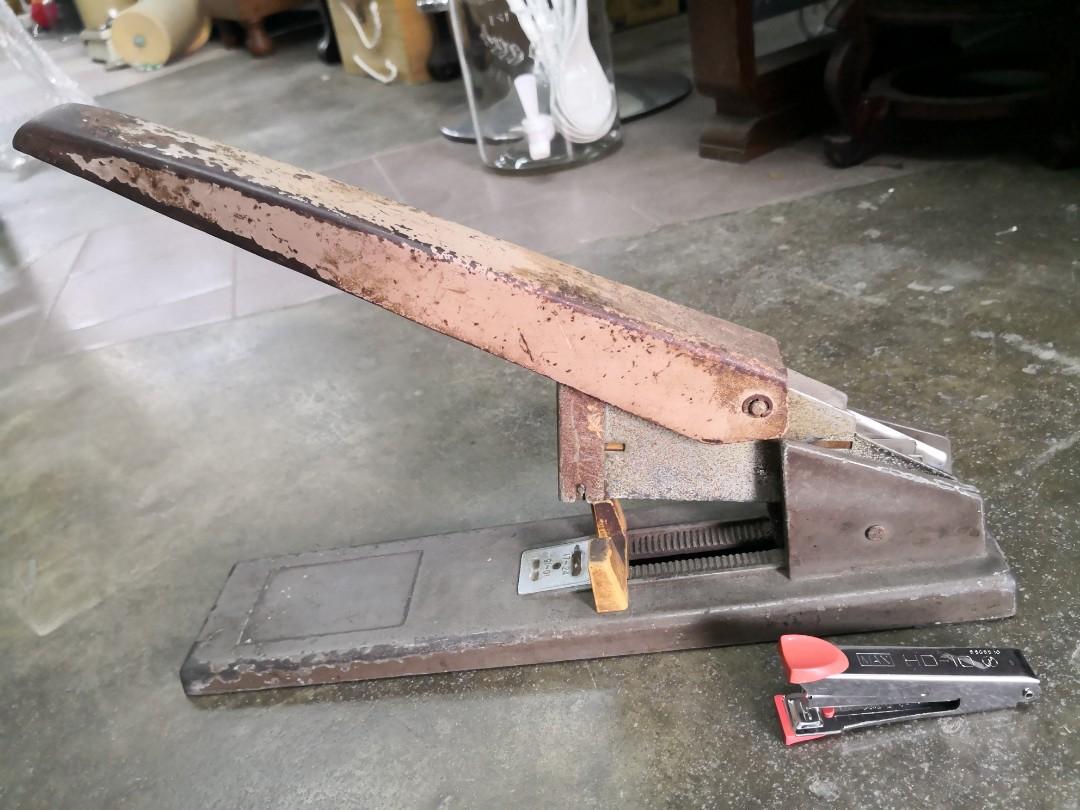 Giant Stapler, Hobbies & Toys, Collectibles & Memorabilia, Vintage ...
